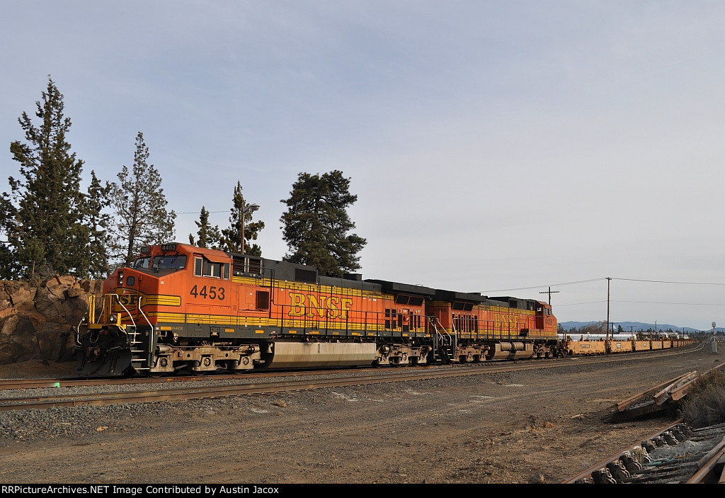 BNSF 4453